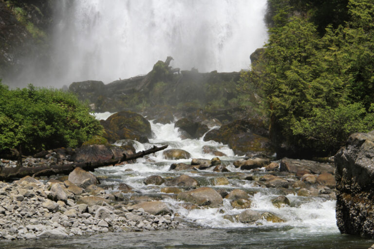 Boat Tour to Princess Louisa Inlet and Chatterbox Falls – The ...